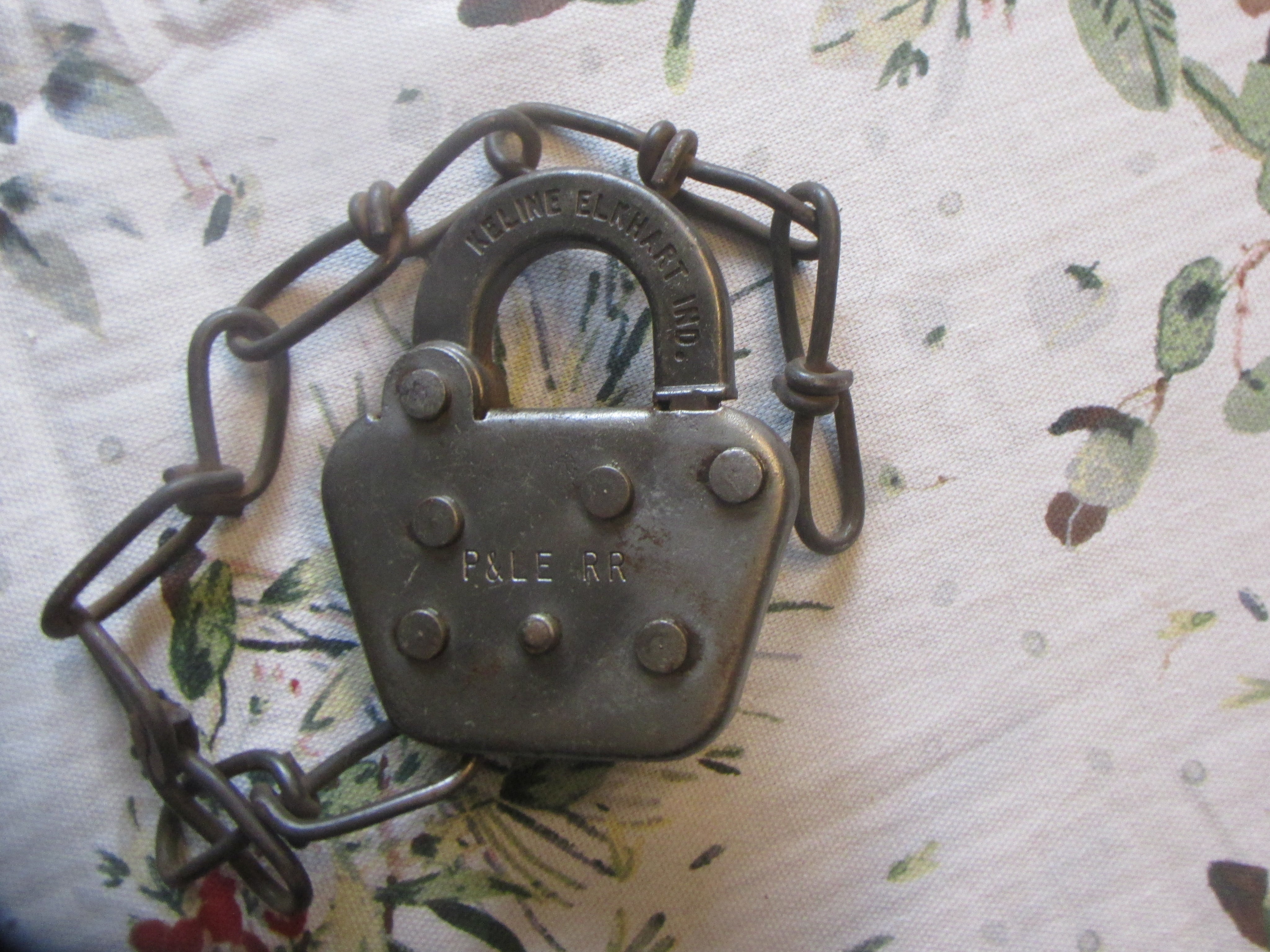 P&LE Lock ( Green Sticker ) – Midwest Railroad Emporium