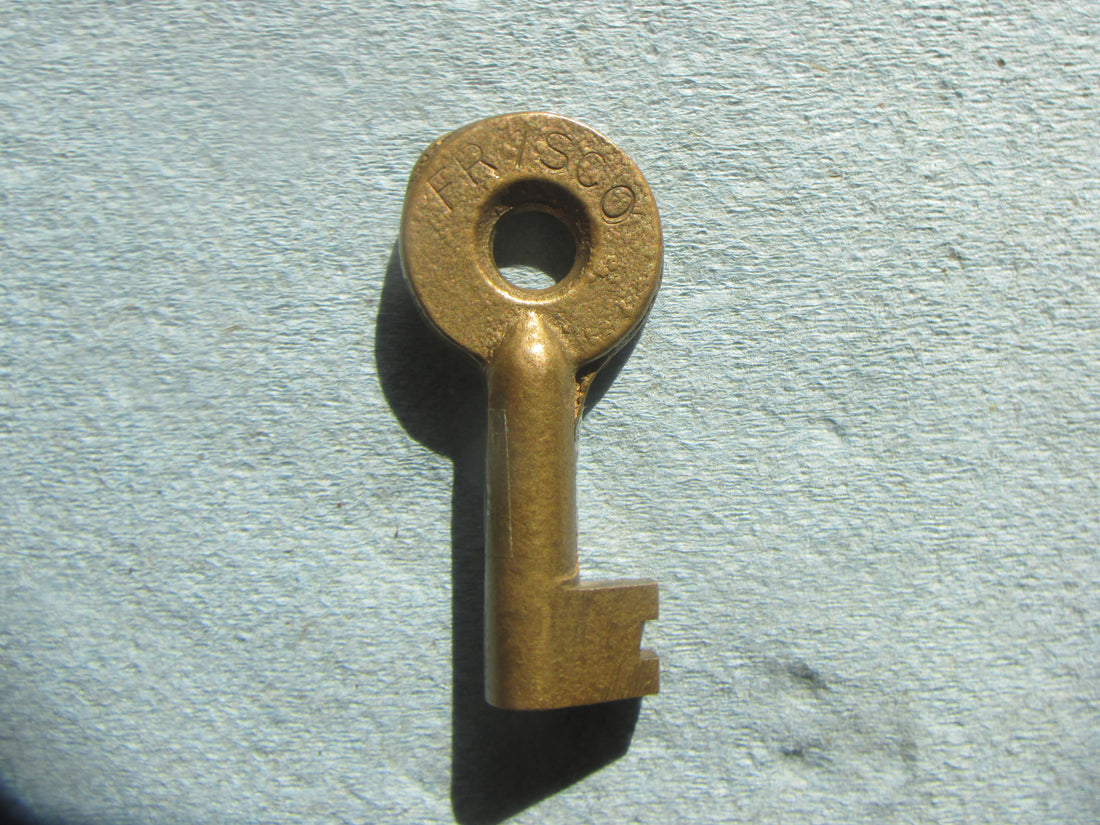FRISCO Rip Track Key – Midwest Railroad Emporium