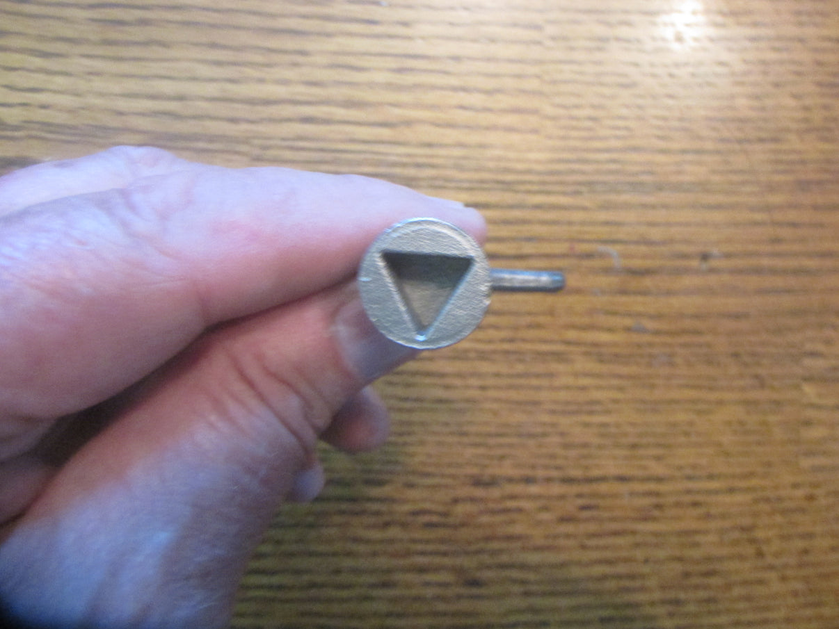 Signal Triangular key Triangular bit – Midwest Railroad Emporium