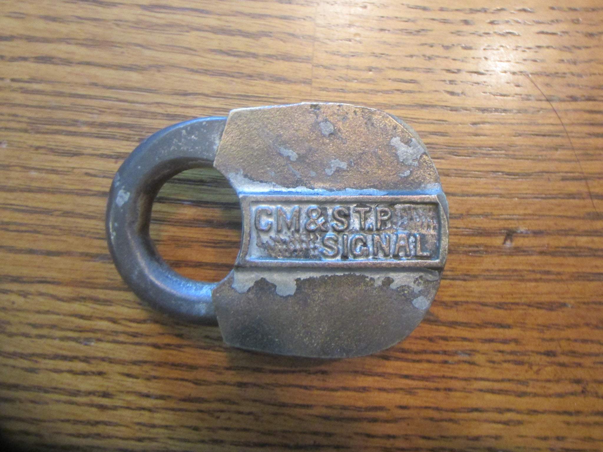 CM&STP signal lock – Midwest Railroad Emporium